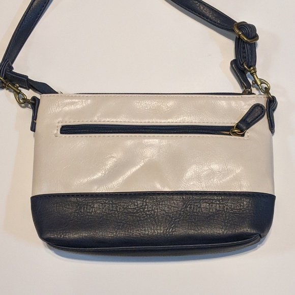 Stone Mountain Accessories | Bags | Stone Mountain 4 In Navybone Purse ...